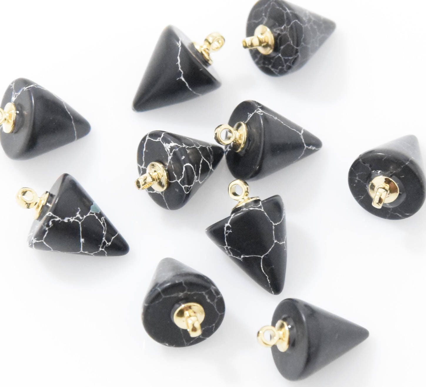 Black Howlite Horn Pendant . Turquoise Horn Pendant . Howlite | Etsy