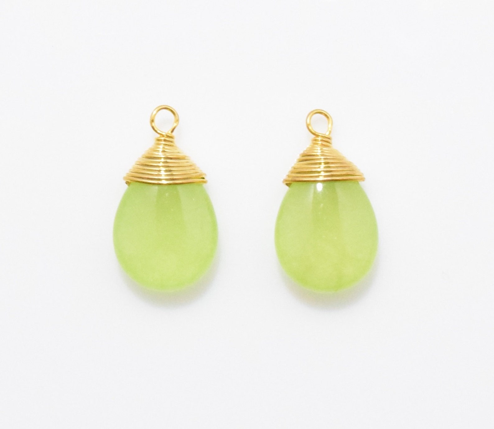Green Jade Teardrop Pendant . Tiny Teardrop Gemstone . Coil Bezel . 16K ...
