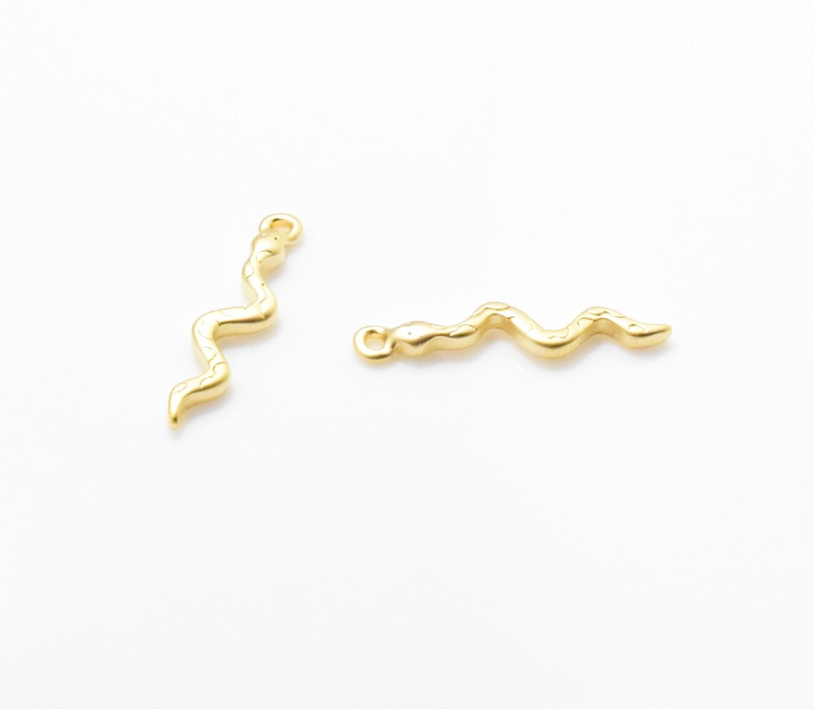 Snake Pendant . Snake Charm . Animal Charm . Jewelry Craft | Etsy