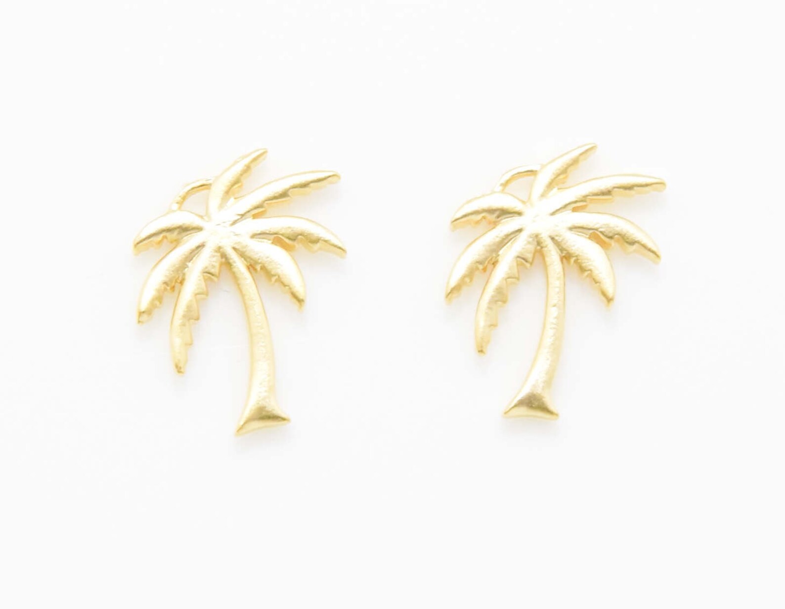 Palm Tree Pendant . Palm Tree Charm . Tiny Palm Tree Bead . - Etsy