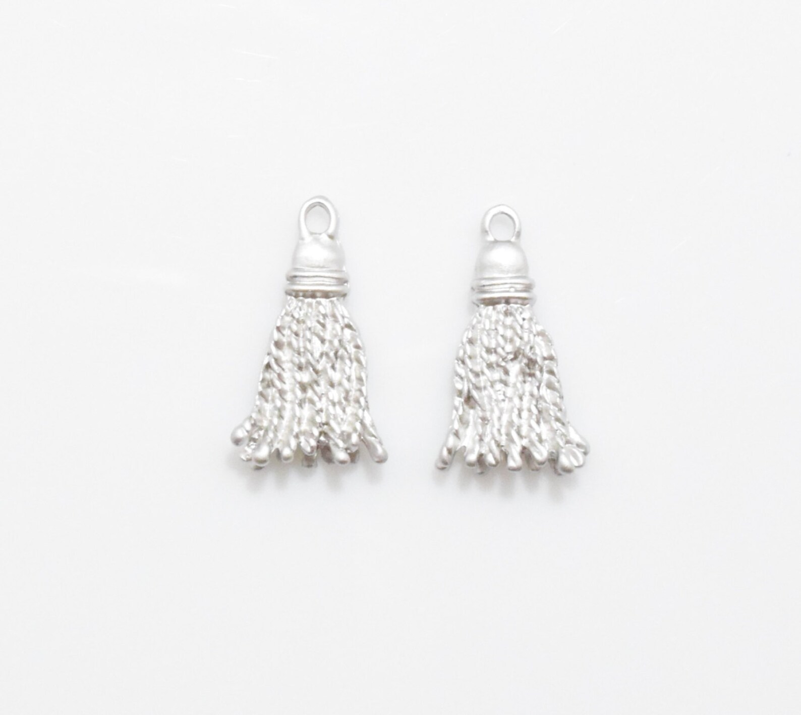 Silver Tassel Pendant . Metal Tassel . Tassel Charm . Jewelry - Etsy