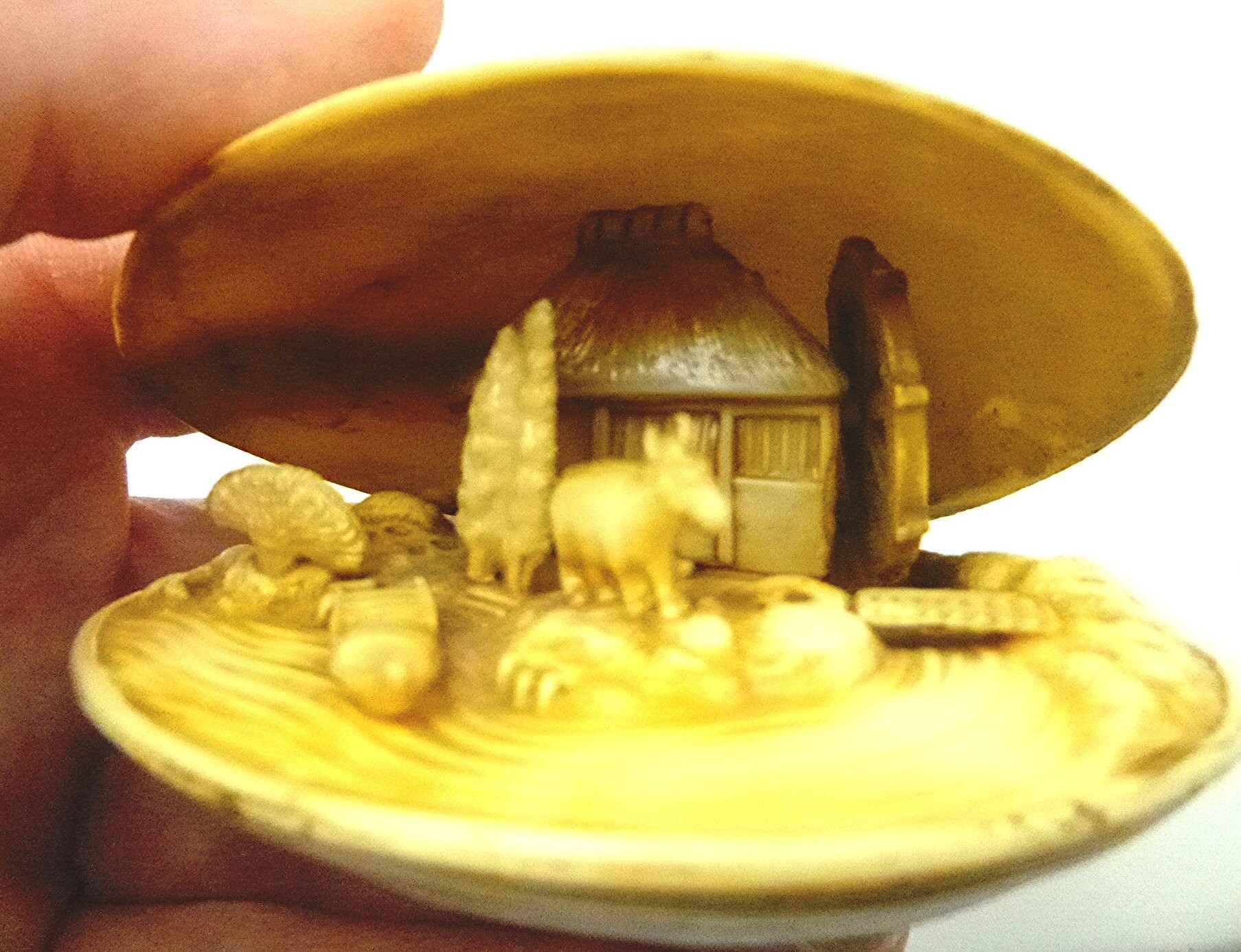 1940sjapan Celluloid Diorama Clam Shell Diorama Figurine Mini Diorama ...