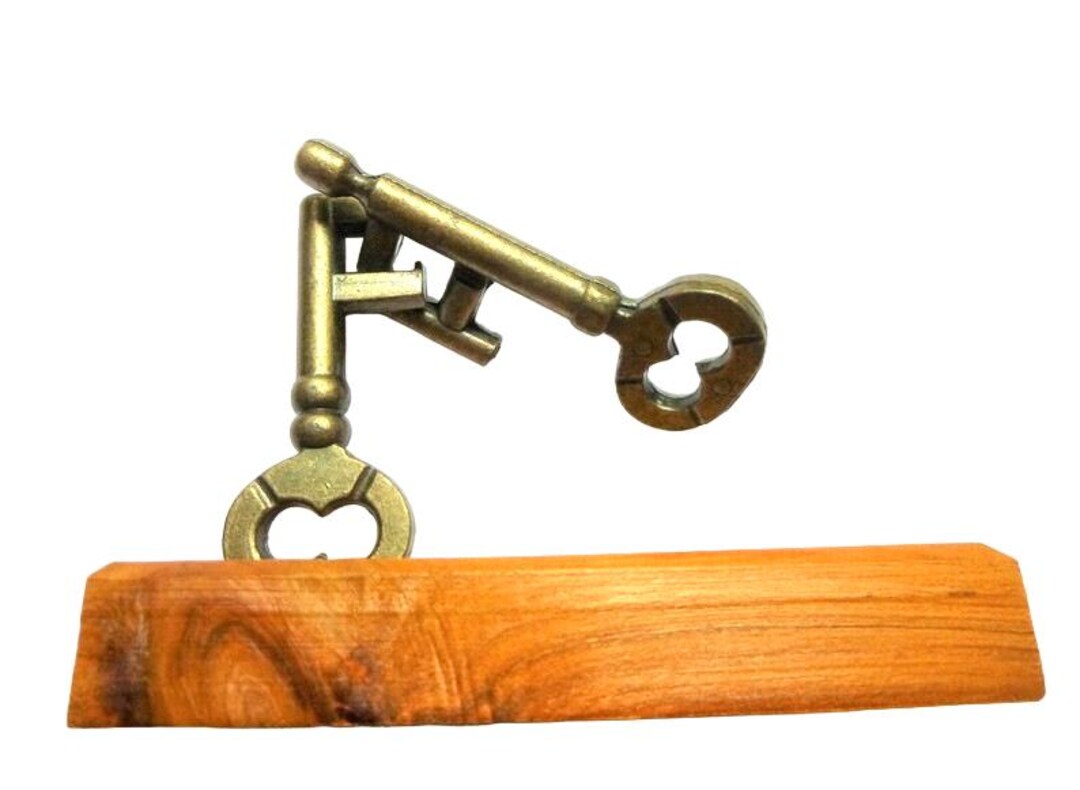 Brass Key Art on Wood Vintage Skeleton Key Wall Decor - Etsy