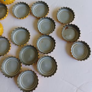 20 Yellow Star Beer Bottle Caps Lot.used Older.some Dents - Etsy