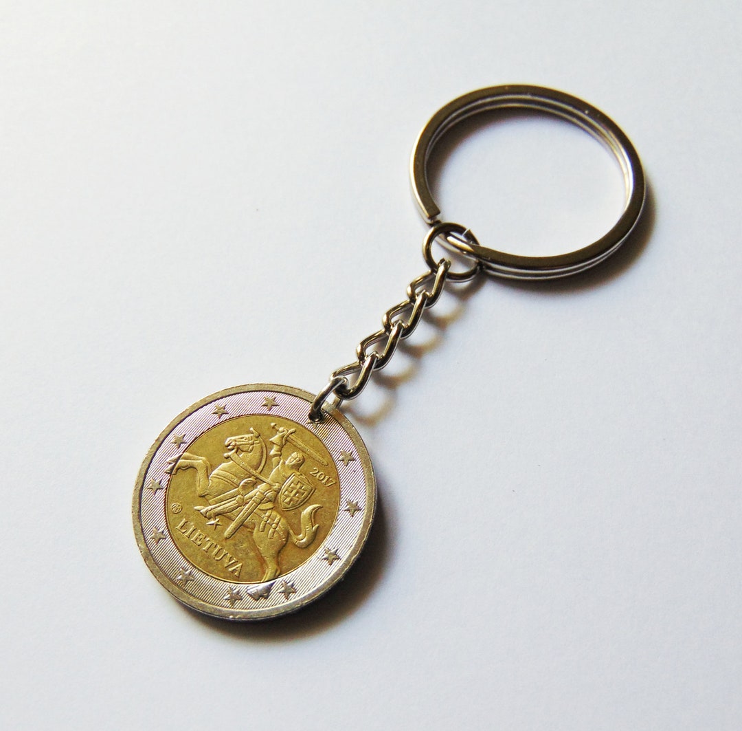 Knight Coin Keychain Modern Coin Featuring a Mounted Knight - Etsy