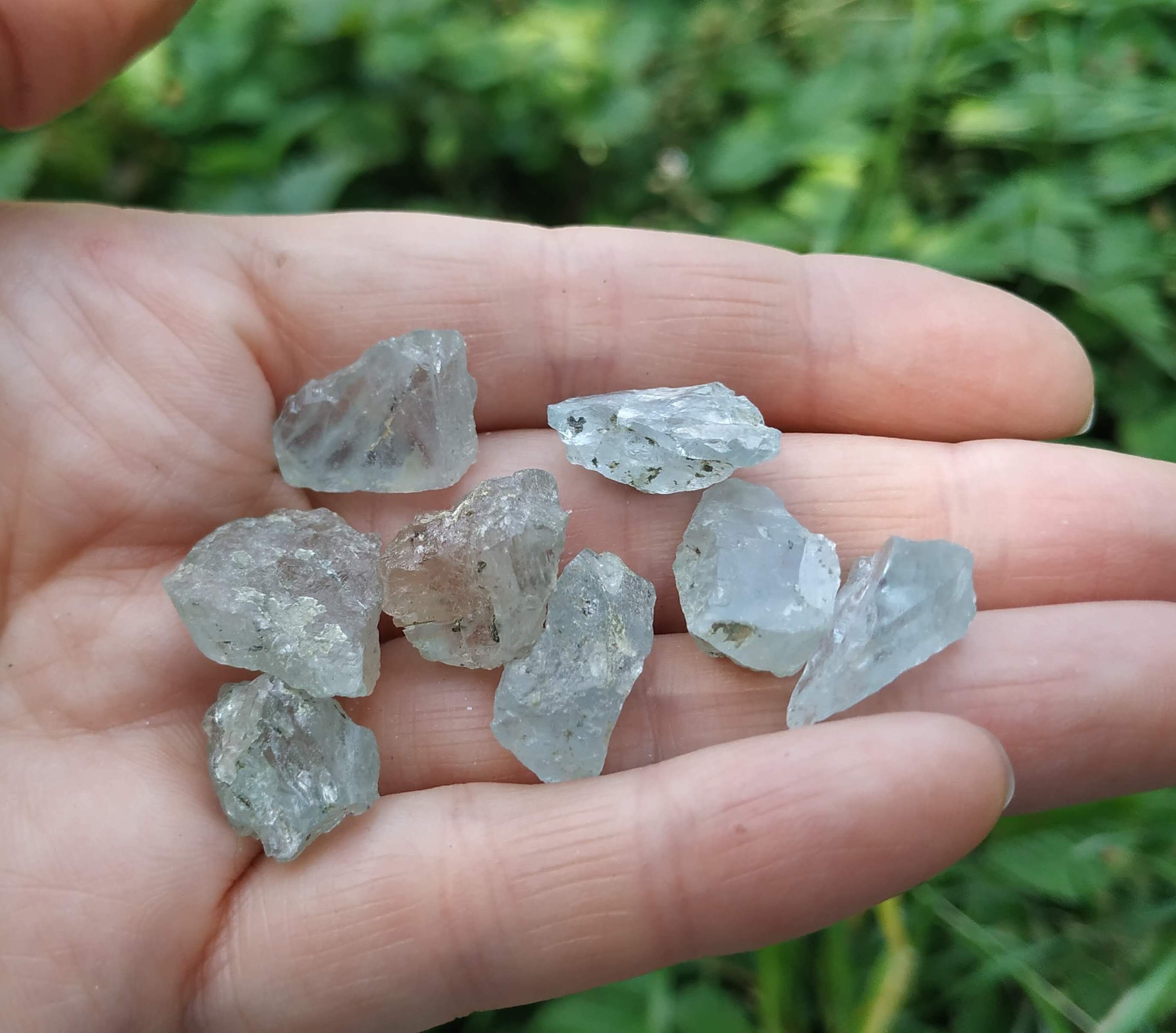 Raw blue topaz Topaz crystal Topaz chips Blue topaz Topaz | Etsy