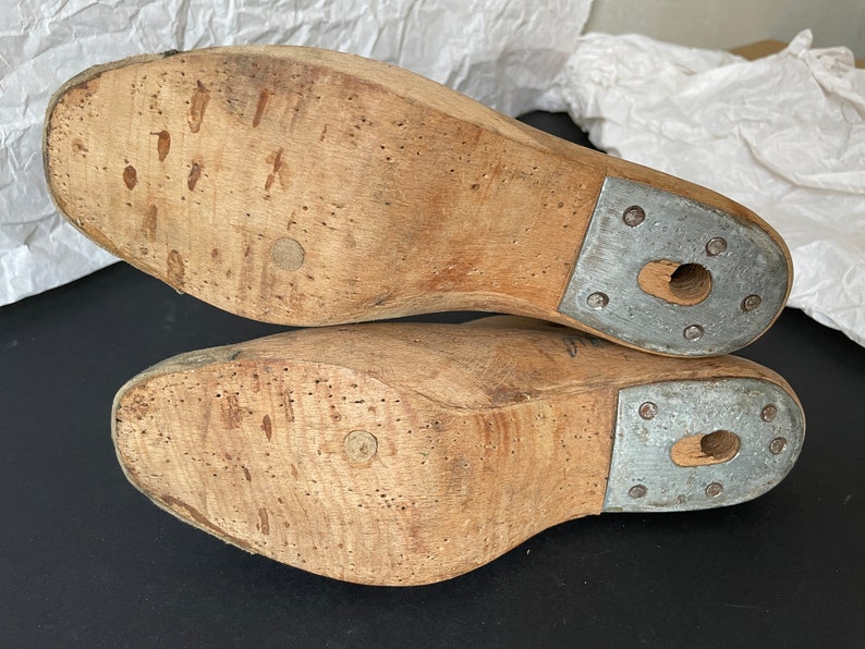 Shoe Lasts Vintage Wooden Shoe Lasts 235 Wooden Forms Shoes - Etsy