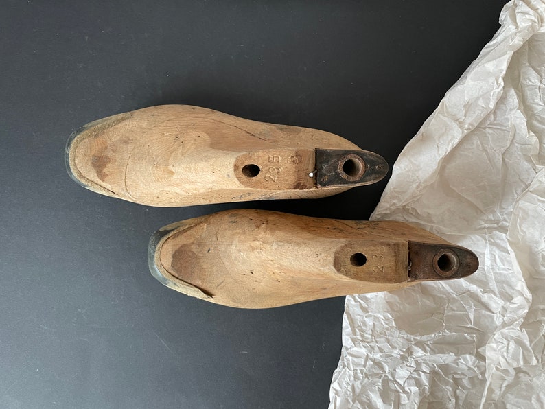 Shoe Lasts Vintage Wooden Shoe Lasts 235 Wooden Forms Shoes - Etsy