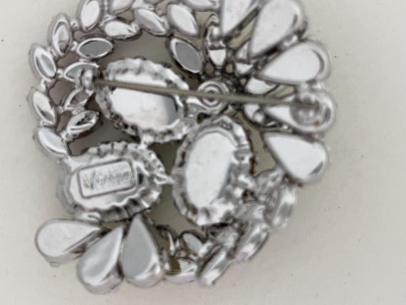 Vendome Green Rhinestone Floral Brooch - Gem