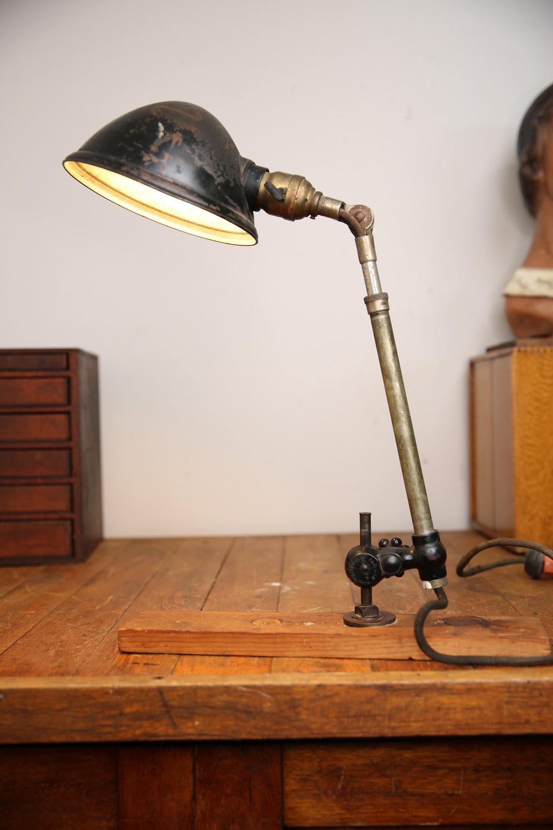 Vintage Antique OC White Articulating Industrial Light Lamp Japanned ...