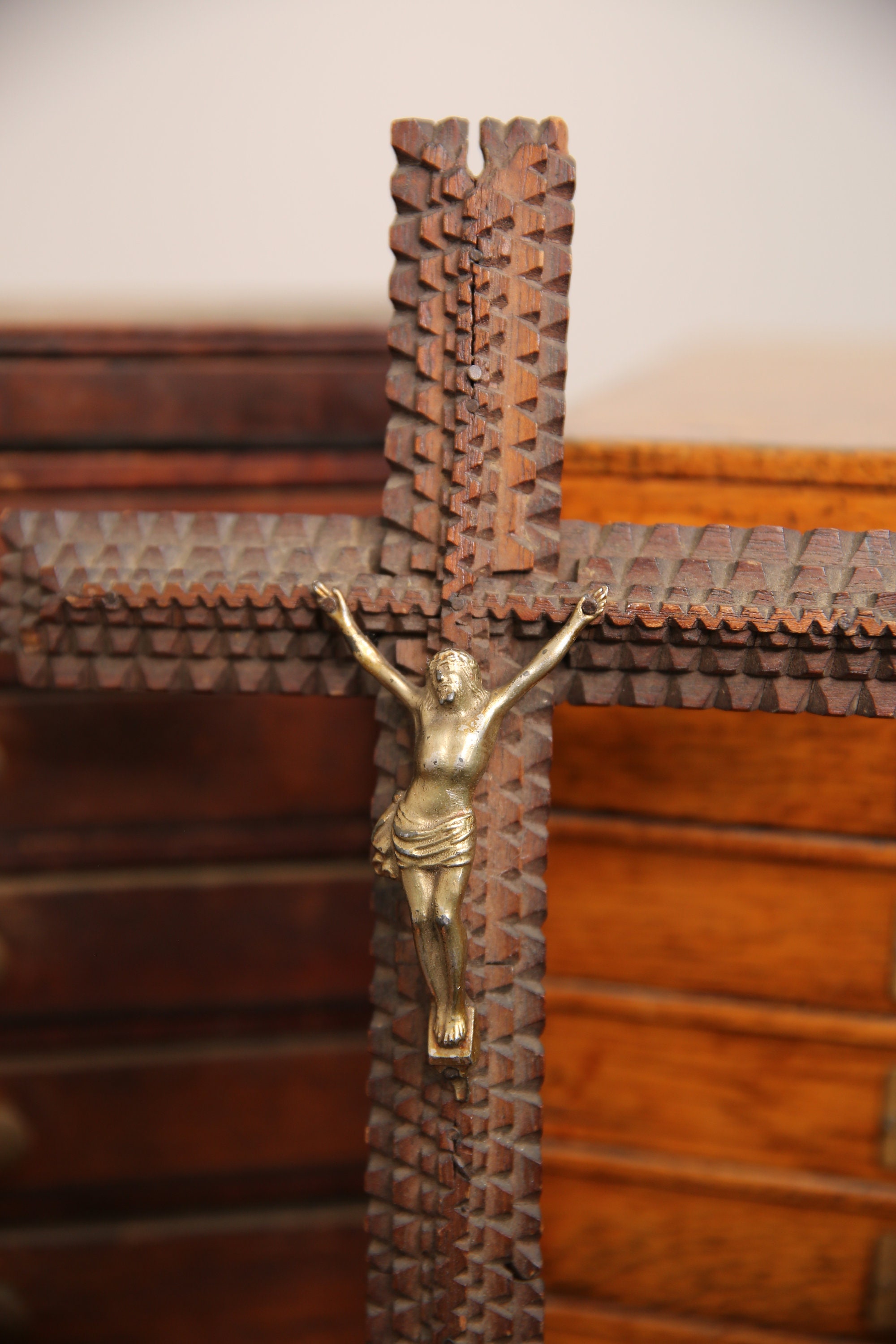 Antique Tramp Art Wood Carving Crucifix Cross Folk Art Cigar Box ...