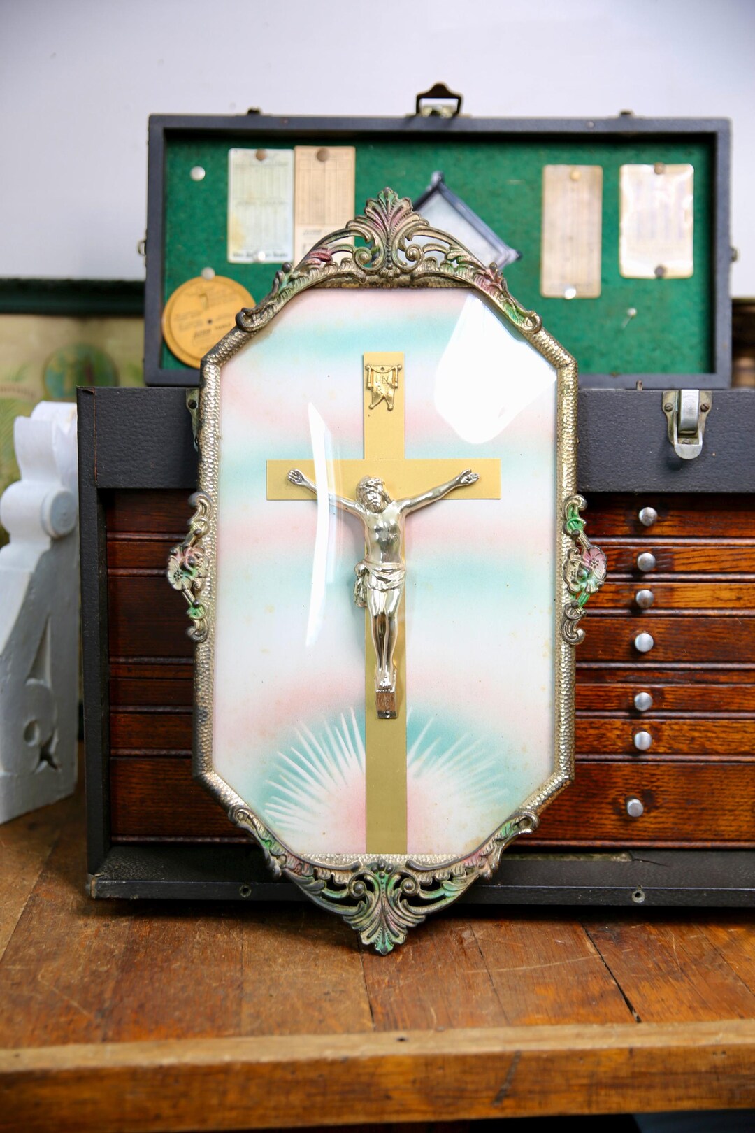 Vintage Antique Crucifix Glass Dome Metal Brass Frame Jesus INRI Gothic ...
