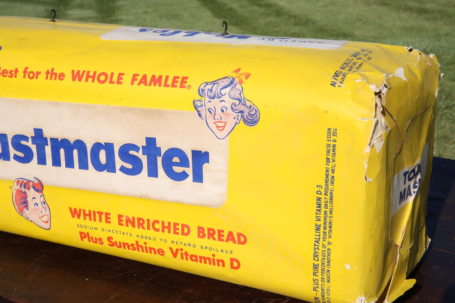Vintage 1950s Nickles Toastmaster Bread Sign Store Display Bakery Lima ...