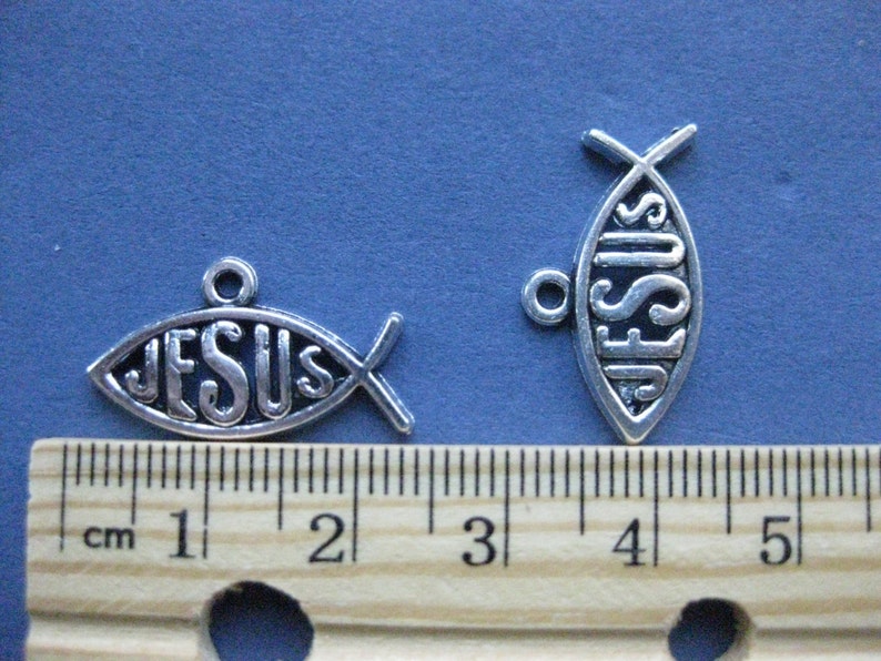 10 Jesus Fish Charms - Jesus Fish Pendants - Jesus - Religious Charms ...