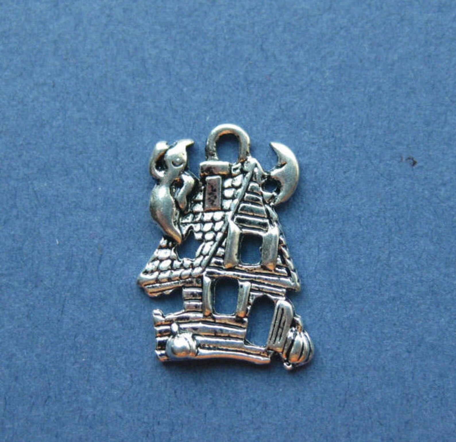 10 Haunted House Charms Haunted House Pendants Halloween - Etsy