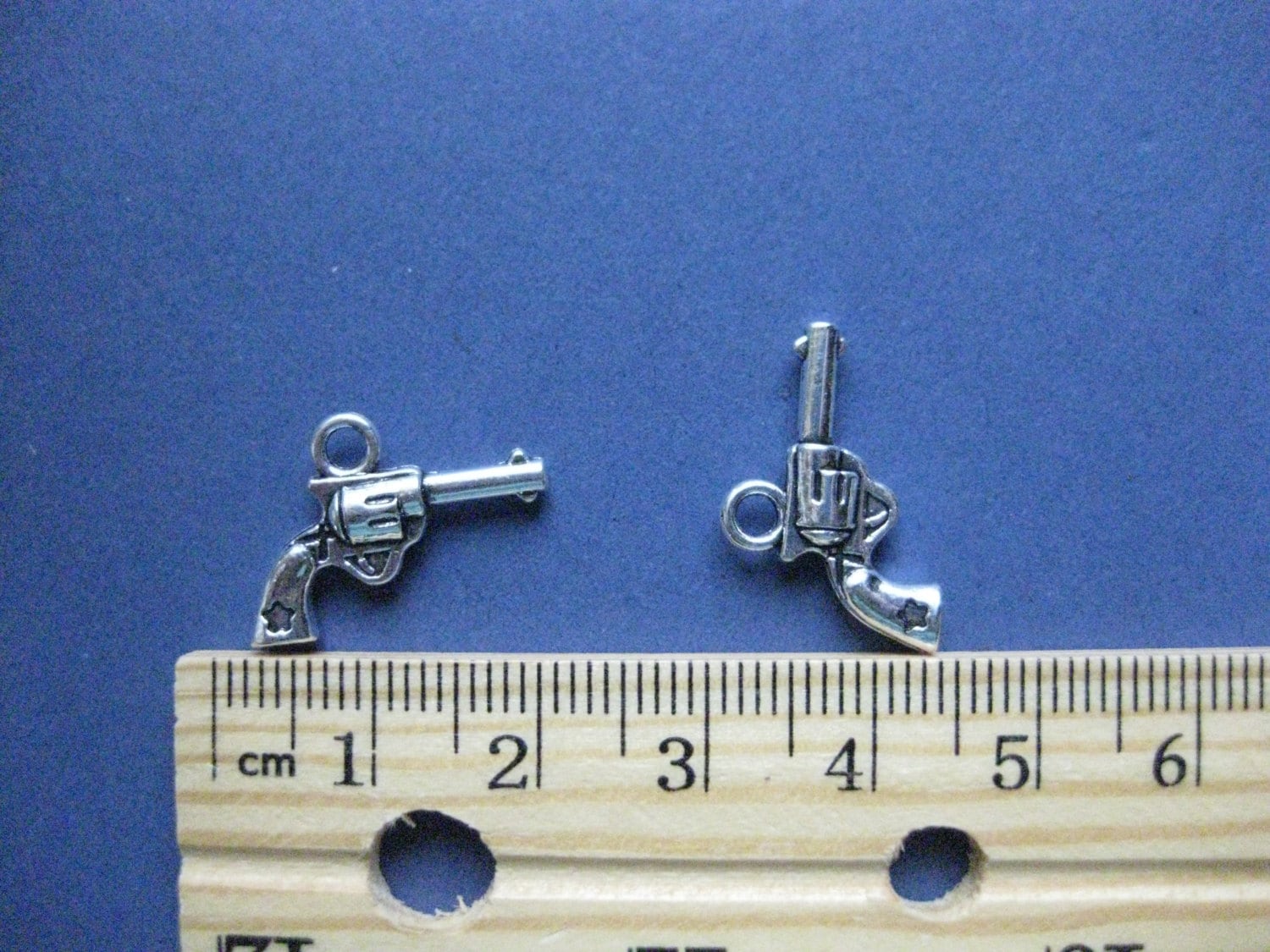 10 Gun Charms Gun Pendants Gun Pistol Cowboy Gun - Etsy