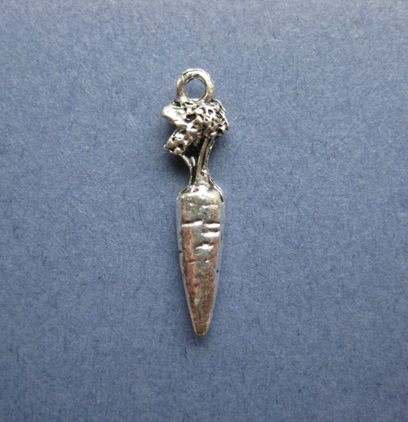 10 Carrot Charms - Carrot Pendants - Vegetable Charm - Carrot - Food ...