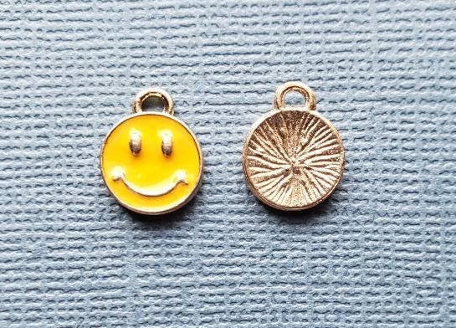 5 Smiley Face Charms Smiley Face Pendants Smiley Face - Etsy