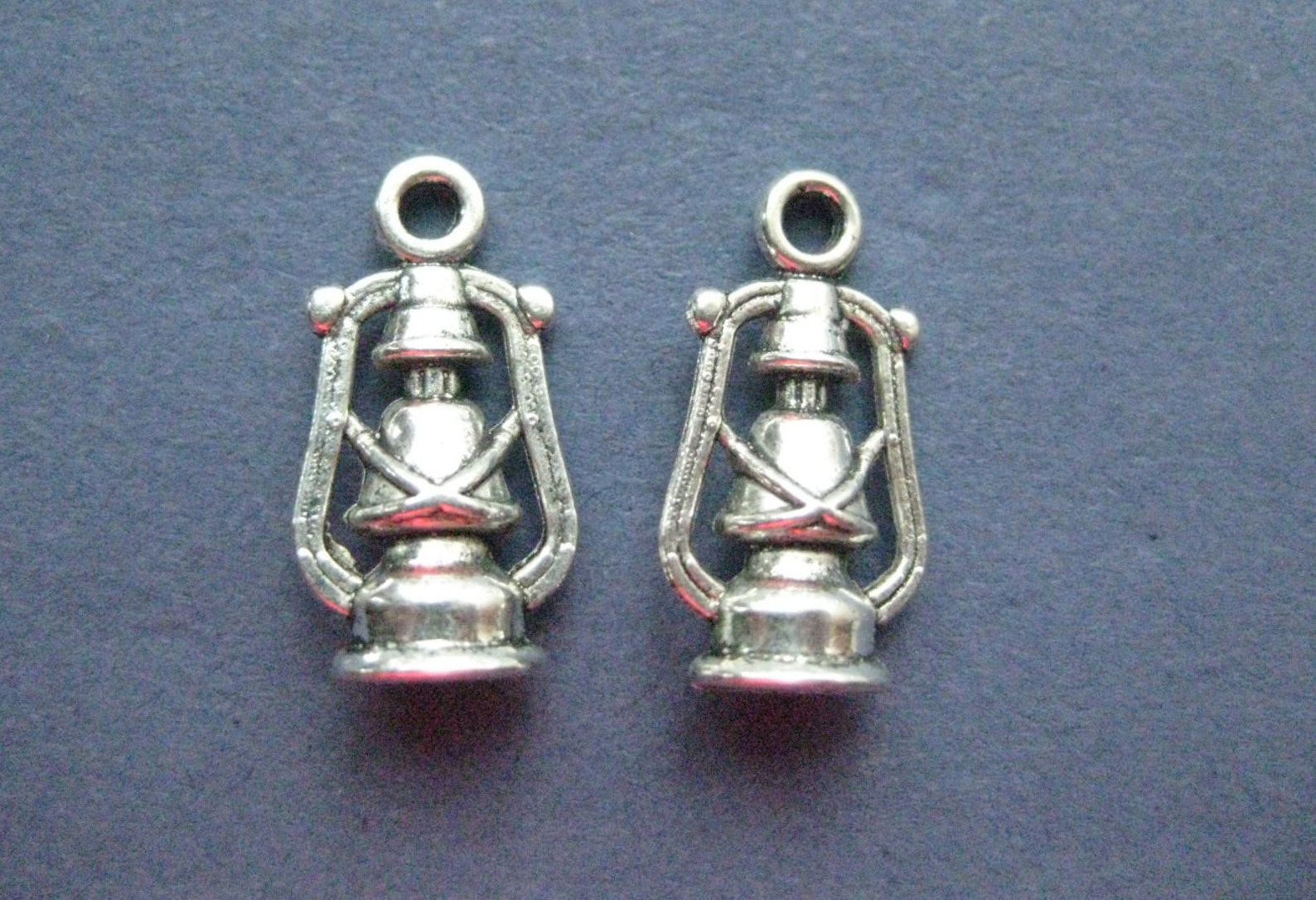 6 Oil Lamp Charms - Oil Lamp Pendants - Lantern Charm - Lanterns ...