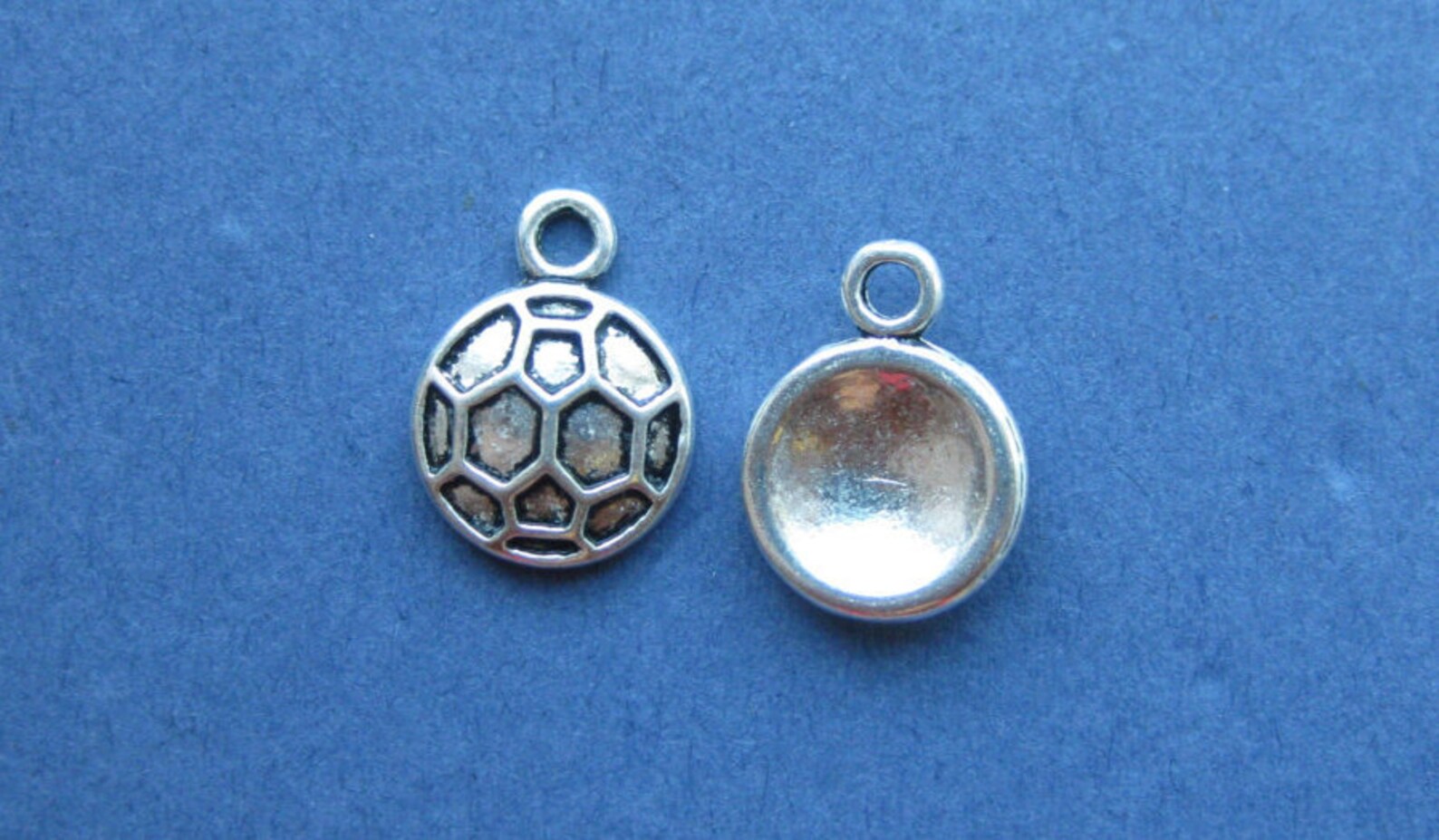 10 Soccer Ball Charms - Soccer Ball Pendant - Soccer - Sports Charm ...