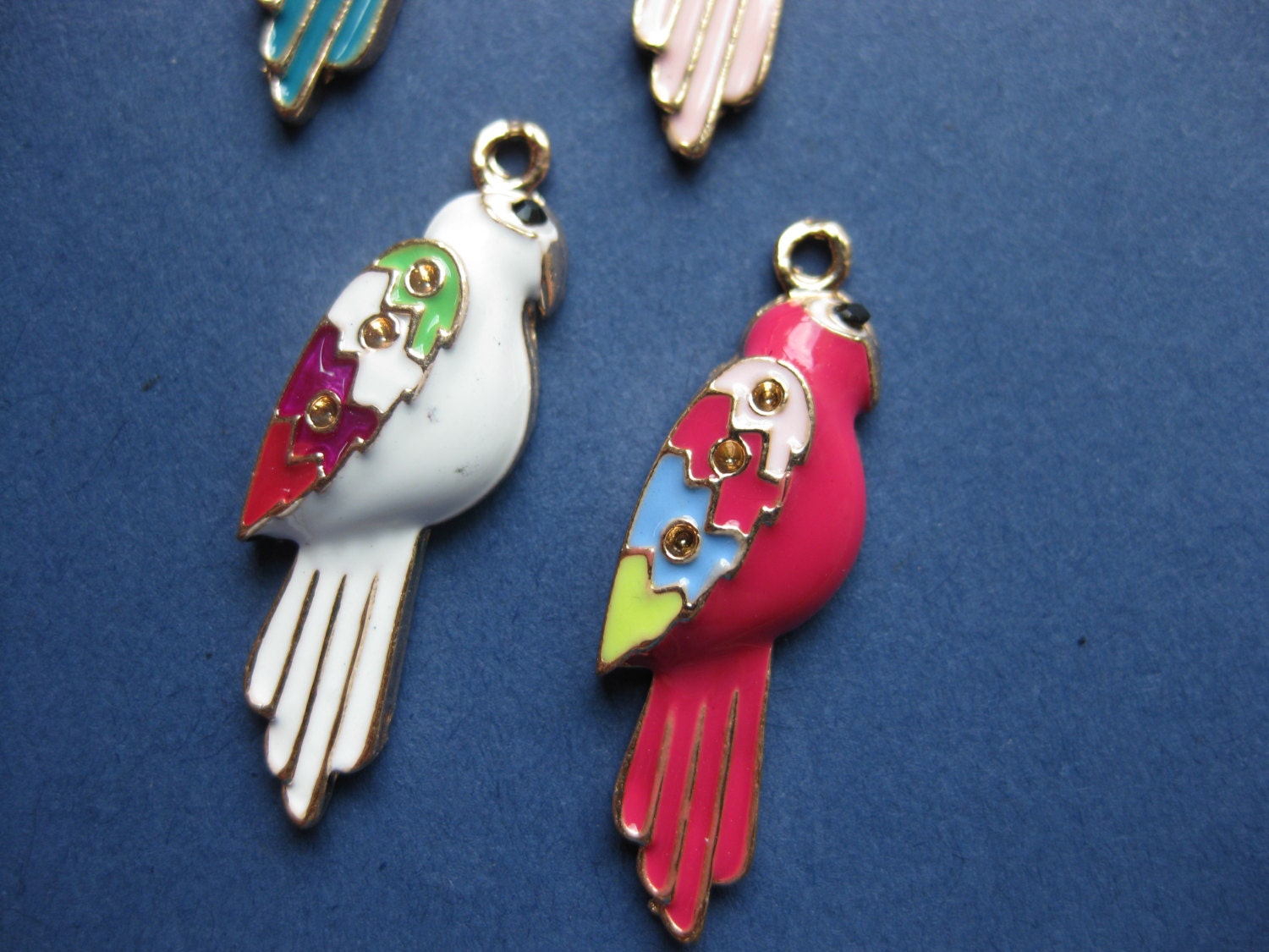4 Parrot Charms Parrot Pendants Parrots Animal Charm - Etsy