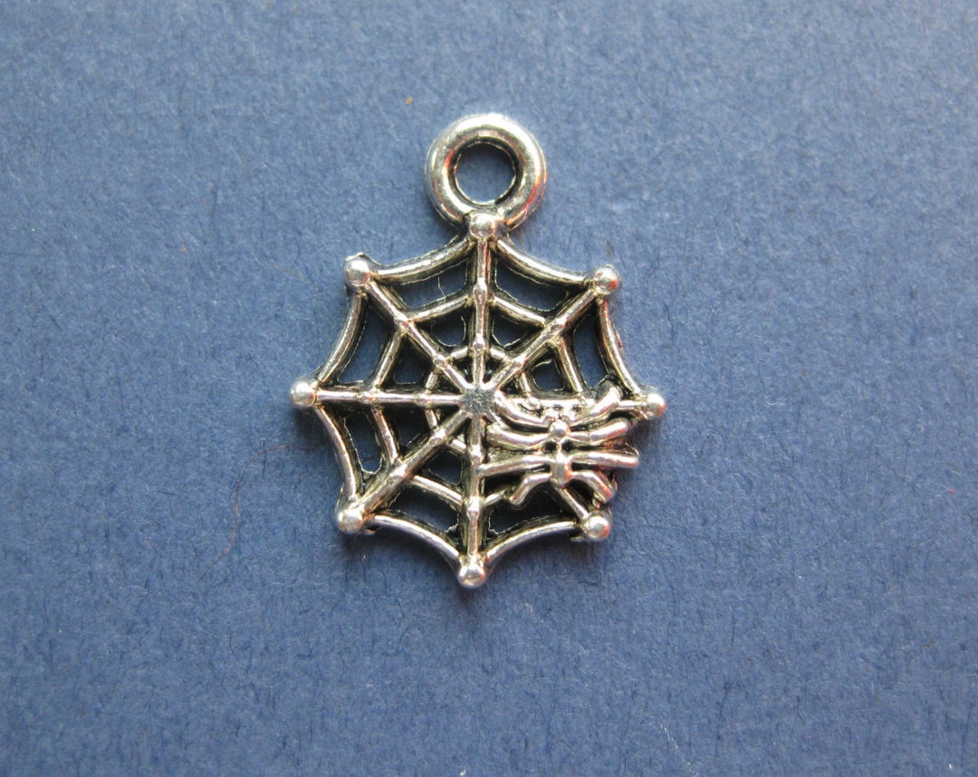 10 Spider Web Charms - Spider Web Pendants - Halloween Charm ...