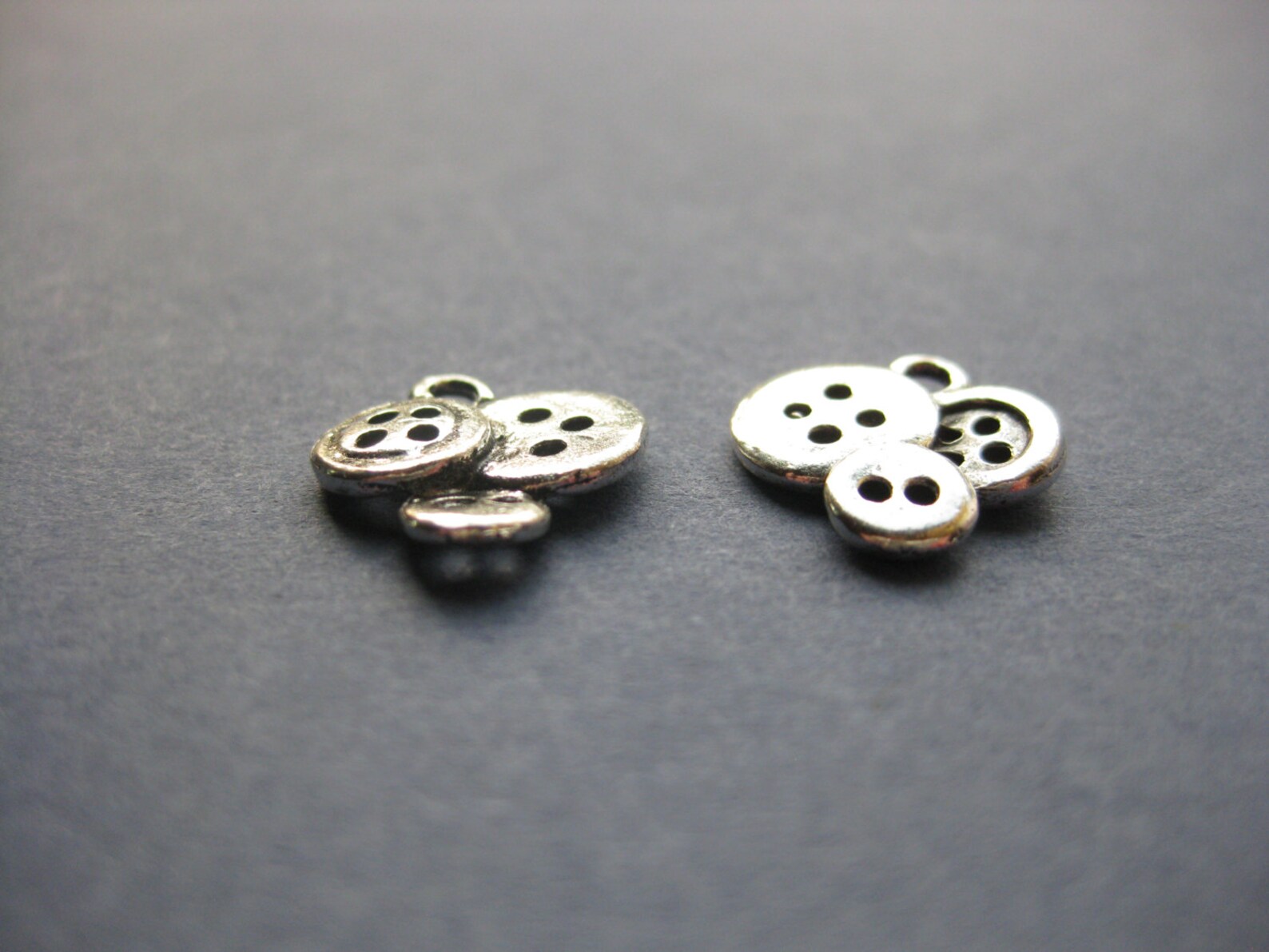 10 Button Charms Button Pendants Buttons Antique Silver - Etsy