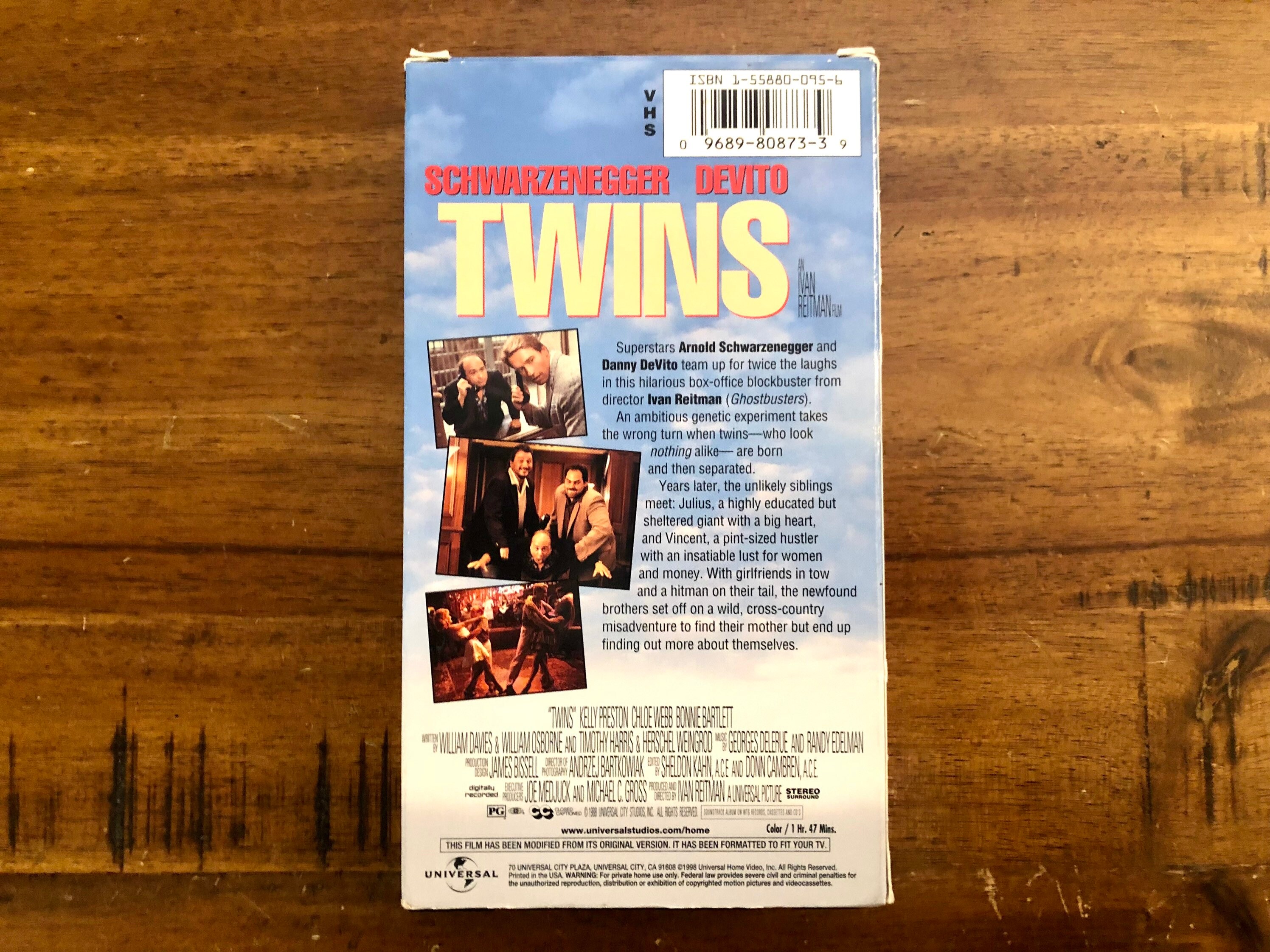 1998 Twins VHS / Arnold Schwarzenegger / Danny DeVito / Retro | Etsy