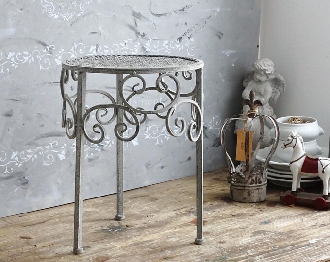 Round Metal Side Table Scrolls, Shabby Chic Table, 3 Legged End Table ...