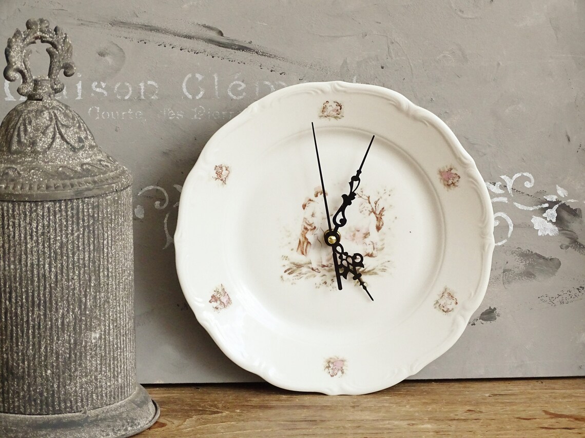 China Plate Wall Clock Medieval Lovers Unique Quartz Battery - Etsy