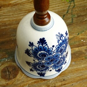 Delft Blue Ceramic Hand Bell Wood Handle Hand Painted White Blue Tea ...