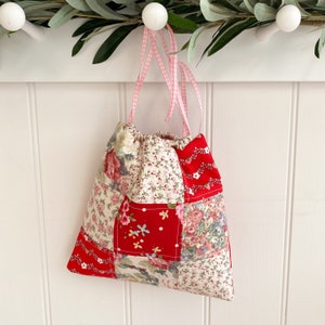 Red and Pink Floral Patchwork Bag, Sewing Notion Bag, Drawstring Bag - Etsy