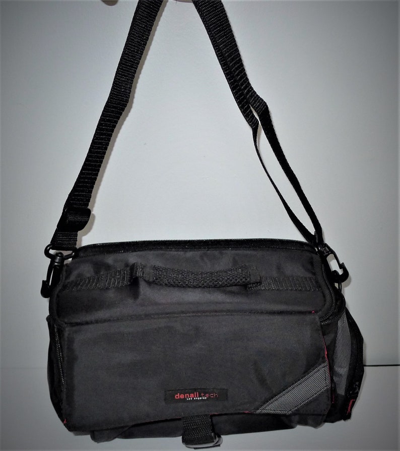 Denali Tech Padded Camera Bag Black W/red Interior- in Very Good ...
