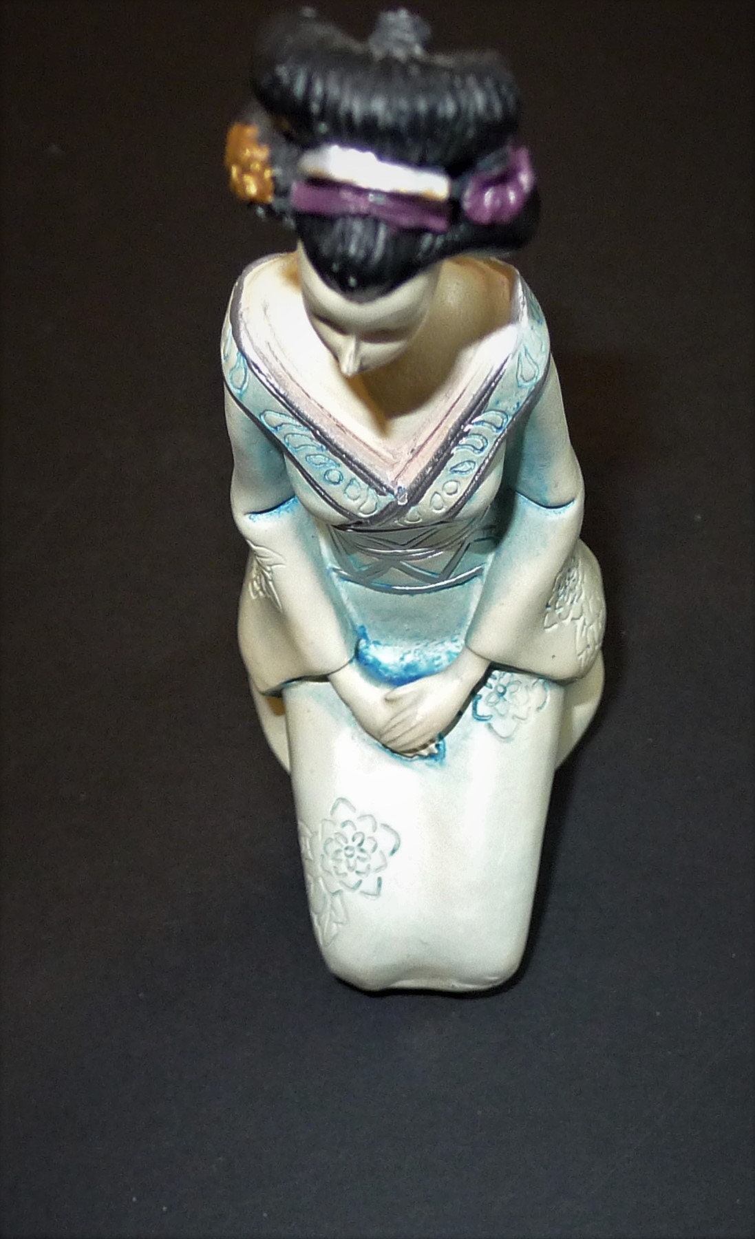 Pretty Kneeling GEISHA Figurine in Varnished Plaster-pretty Kneeling ...