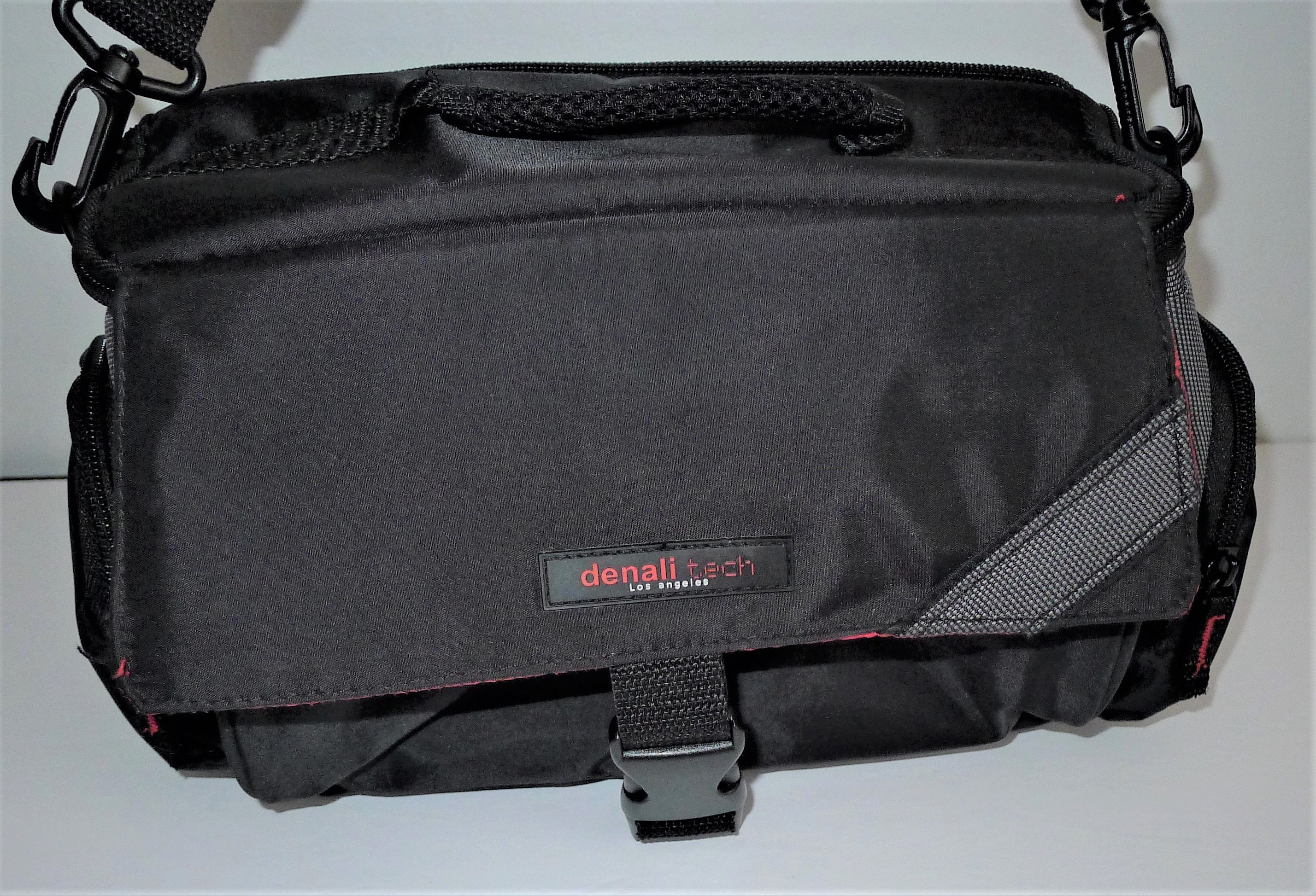 Denali Tech Padded Camera Bag Black W/red Interior- in Very Good ...
