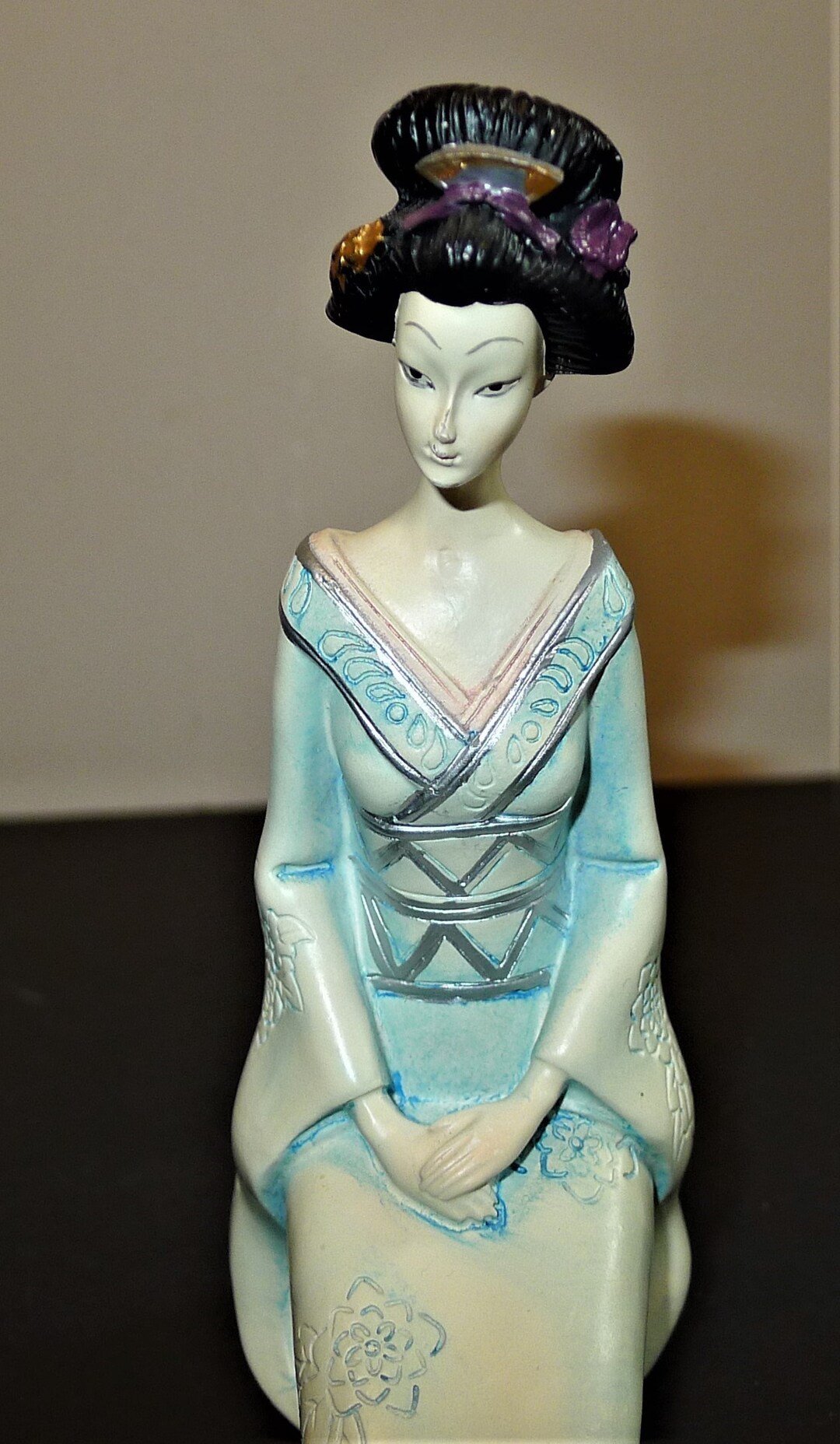 Pretty Kneeling GEISHA Kneeling Plaster Figurine - Etsy