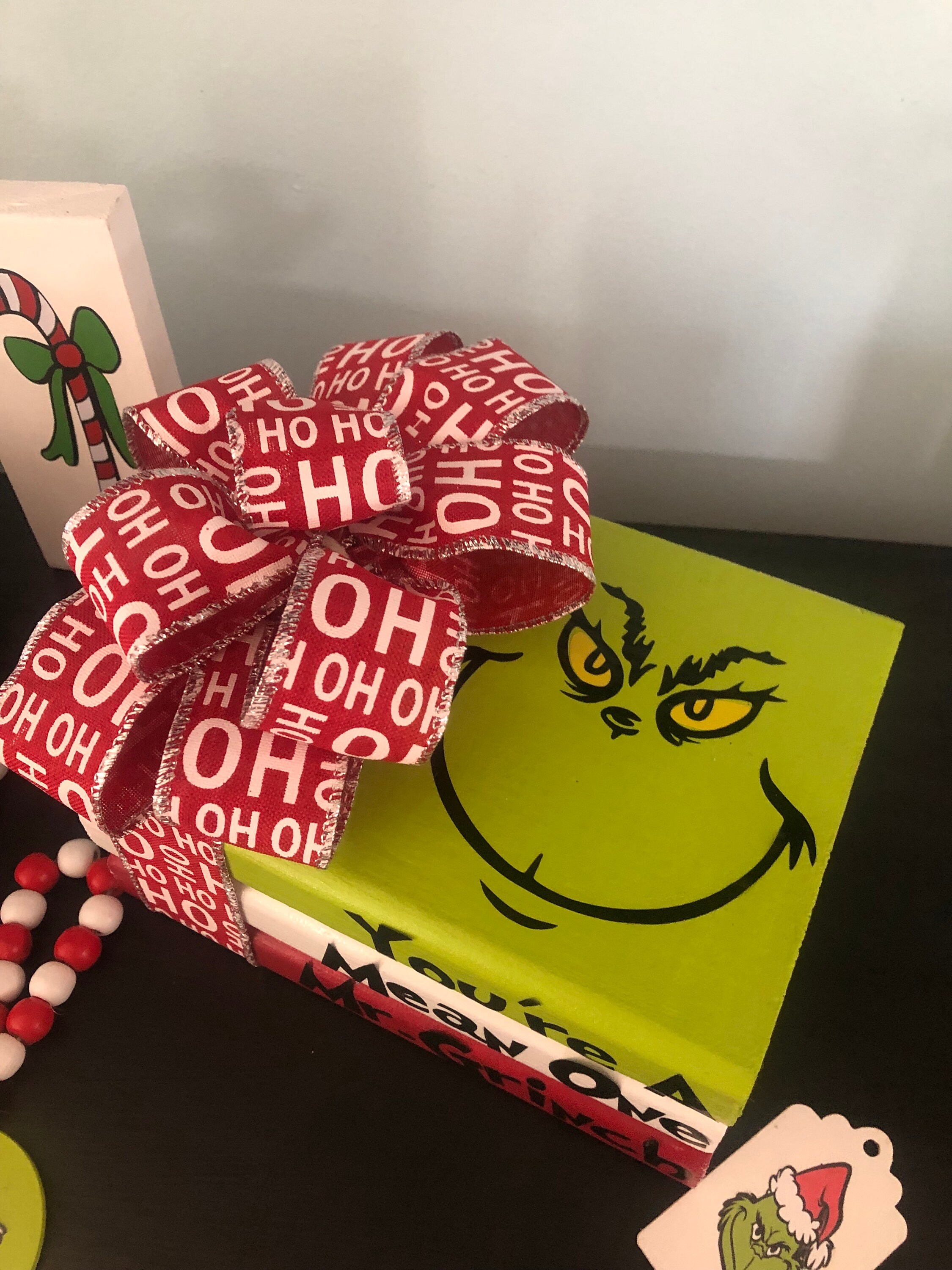 Grinch Book Stack - Etsy