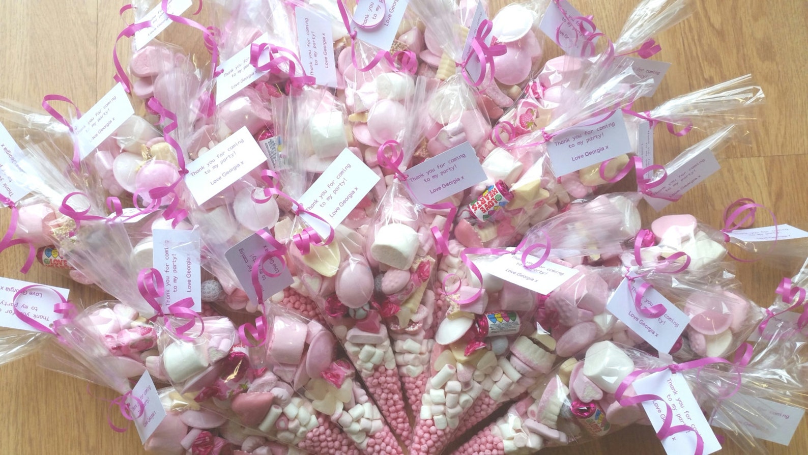 20 X Pink Pre-filled Sweet Cones Party Bags Favours Personalised ...