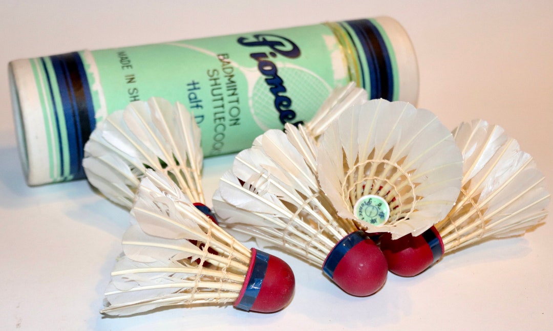 Vintage Pioneer Shuttlecocks in Box, Real Feathers - Etsy