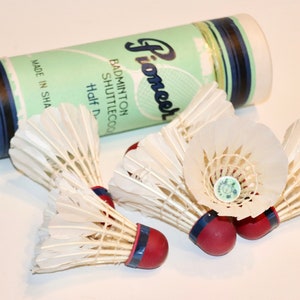 Vintage Pioneer Shuttlecocks in Box, Real Feathers - Etsy