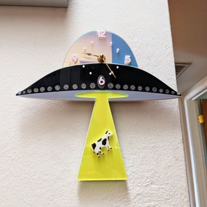 Alien Spaceship UFO Clock Funky Decor for Bedroom Office Kitchen Kid's ...