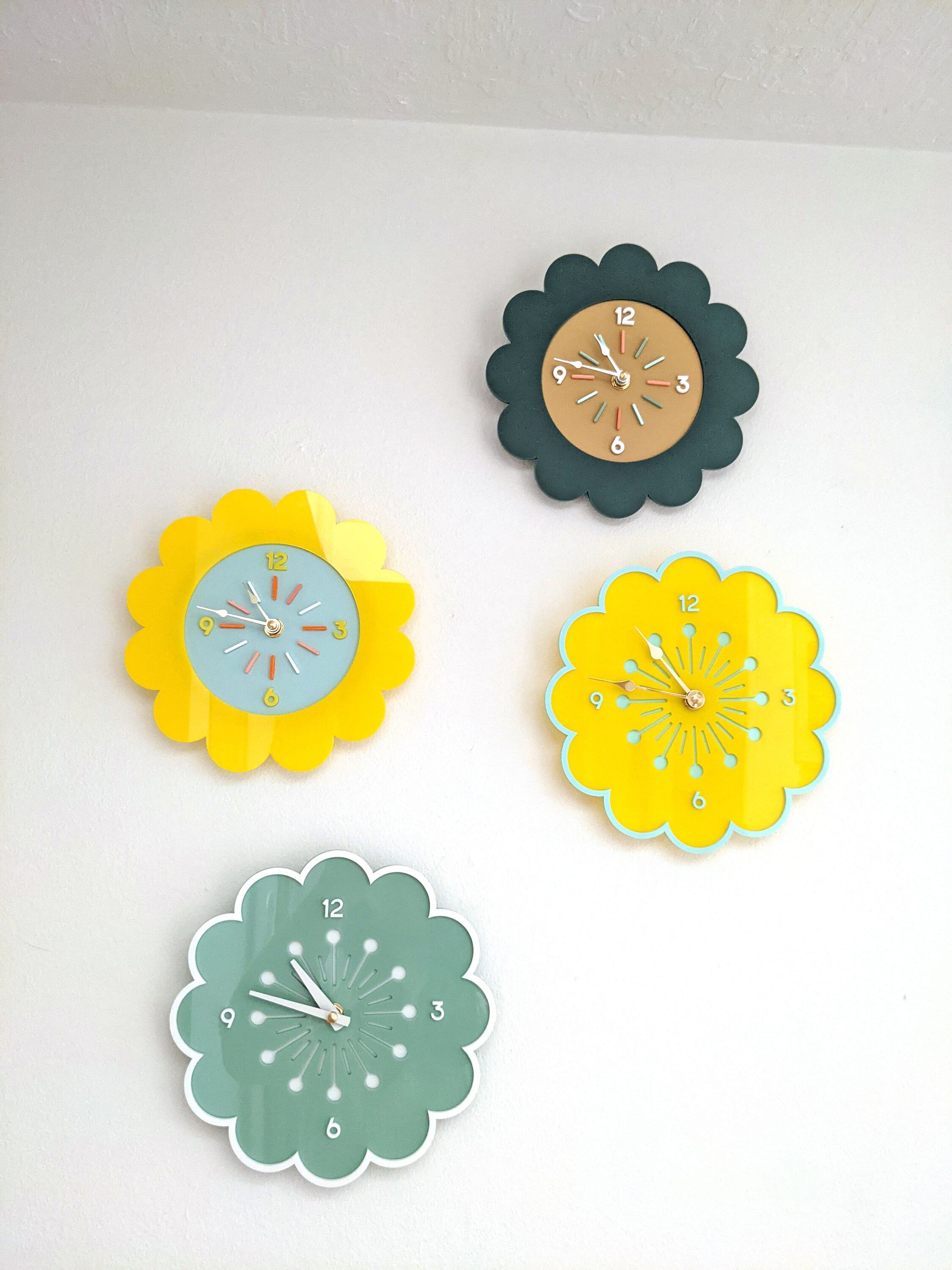 Retro Flower Wall Clock Pink and Light Pink Floral Home Decor Vintage ...