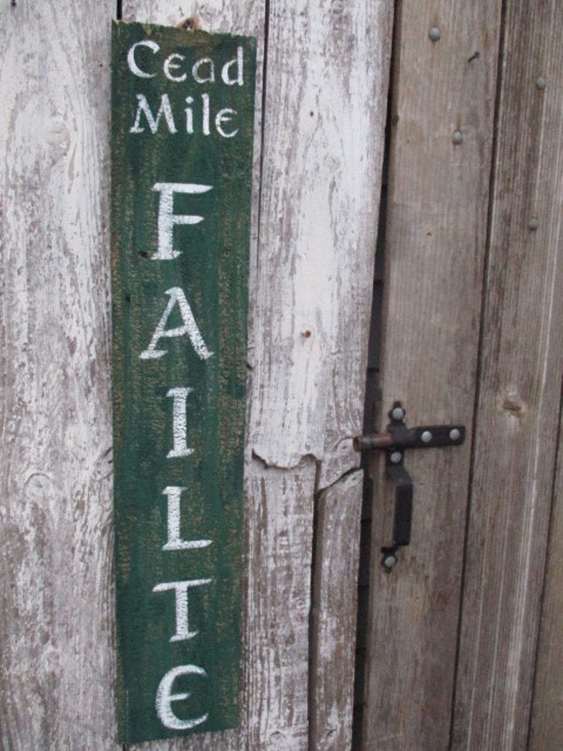 30" CEAD MILE FAILTE Wood Vertical Door Porch Sign Primitive Vintage ...