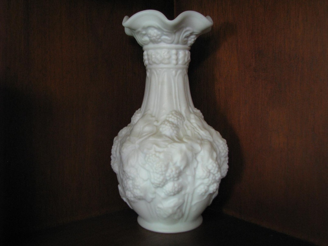 Imperial Loganberry 10" Vase Vintage Imperial Glass Co. Milk White ...