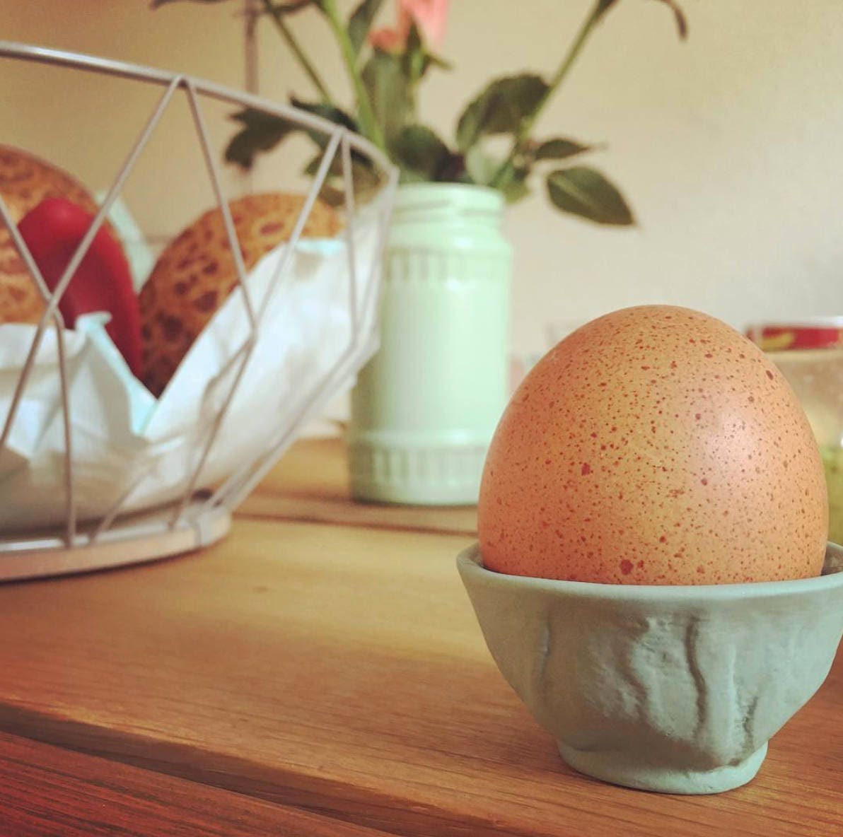 Bunte Eierbecher aus Porzellan handgemacht und in acht tolle - Etsy.de