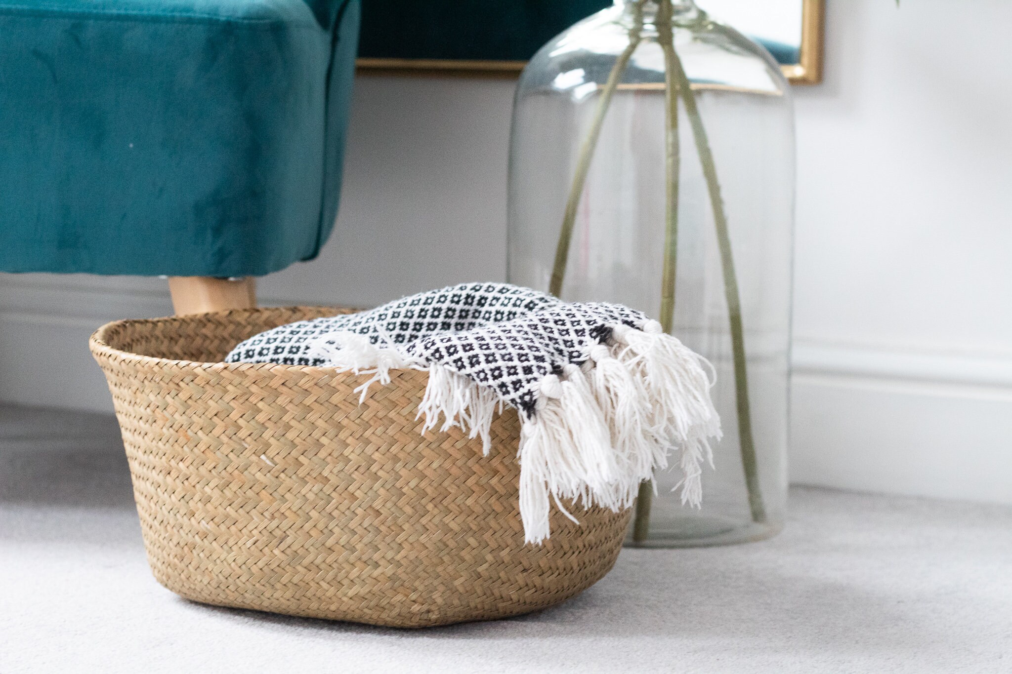 Seagrass Belly Basket for Shelves With Handle / Sustainable | Etsy UK