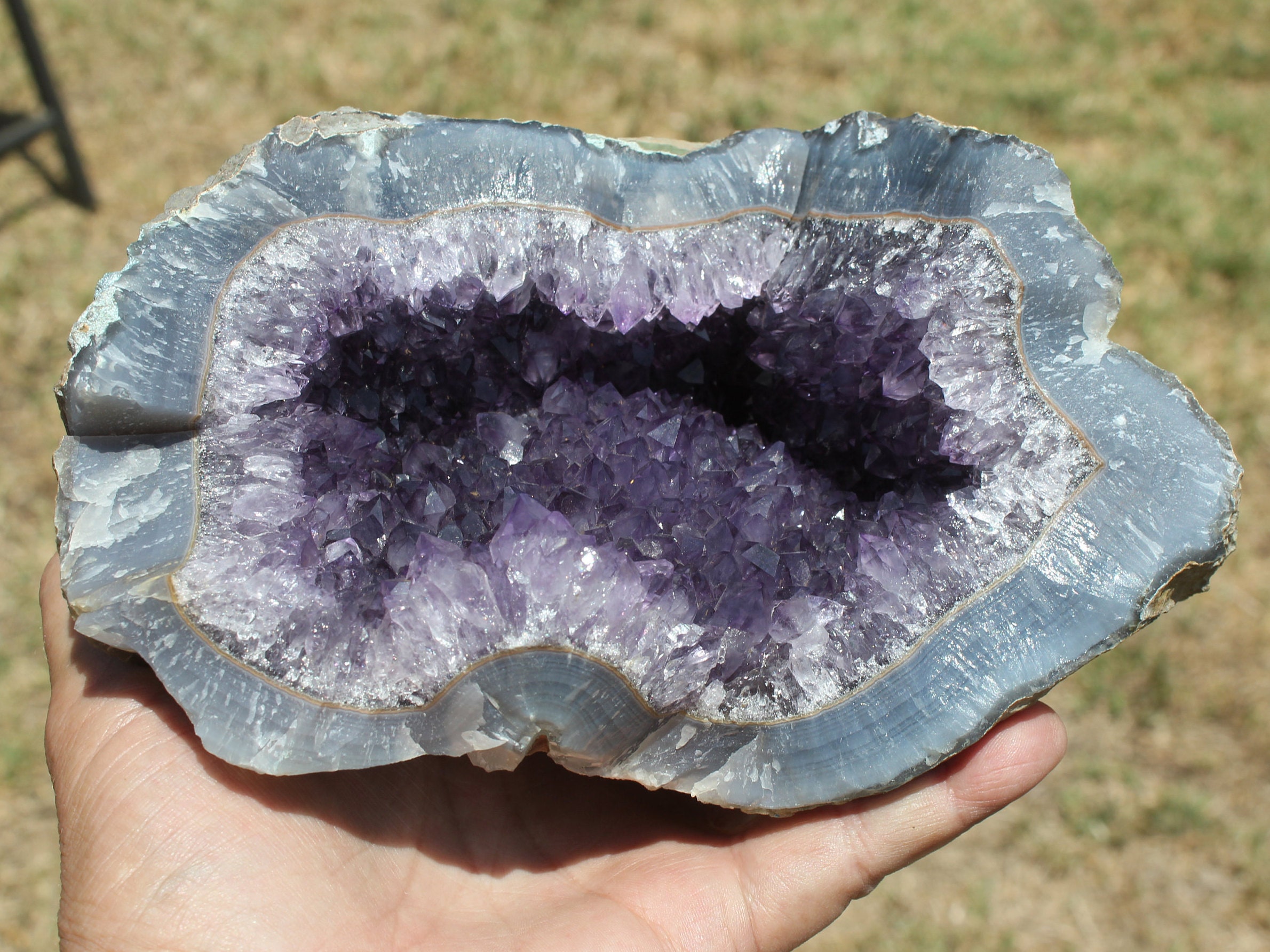 Agate and amethyst store