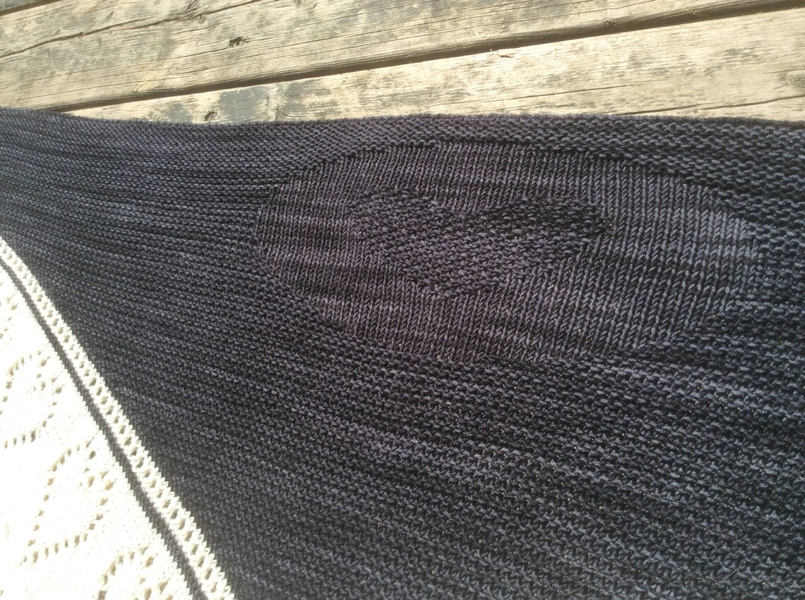 PDF Knitting Pattern Bicolor Shawl With Hearts Design - Etsy