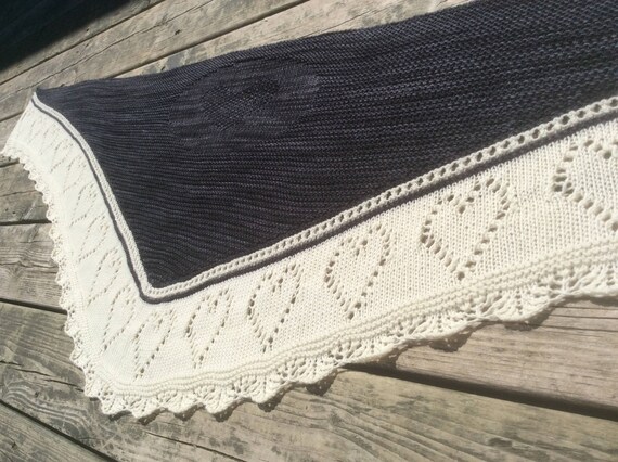 PDF Knitting Pattern Bicolor Shawl With Hearts Design | Etsy