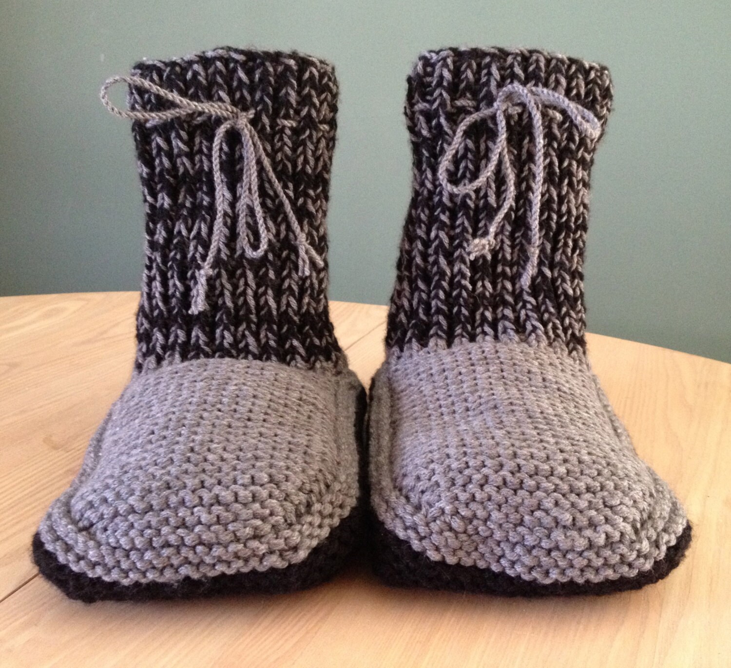 PDF Knitting Pattern Adult Bicolor Slippers Seamless Sole - Etsy Canada